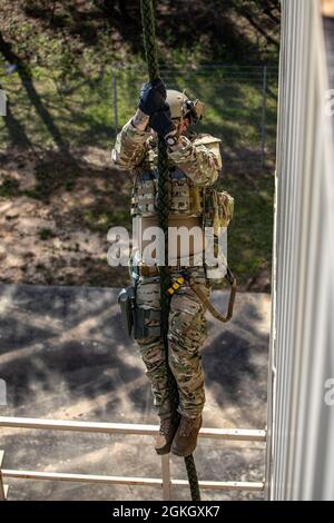 Soldiers with 2d Battalion, 20th Special Forces Group, 1st Special ...