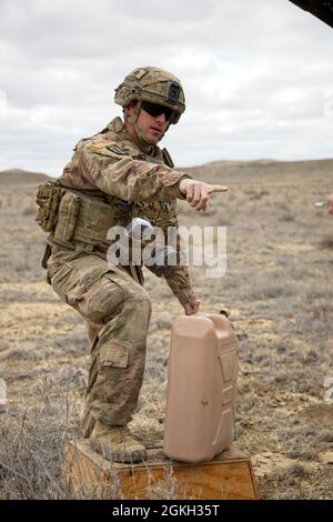 Sgt. Phillip Burson 79th EOD Bn., 752nd EOD Company prepares sealant to ...