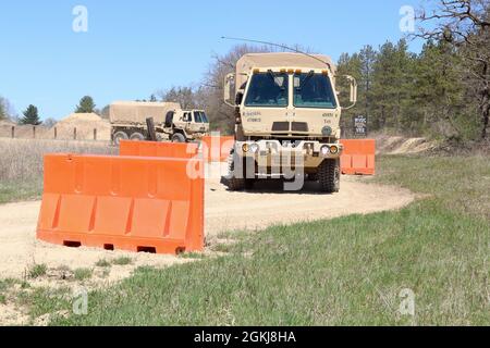 Army Reserve Soldiers from the 459th Transportation Company, out of ...