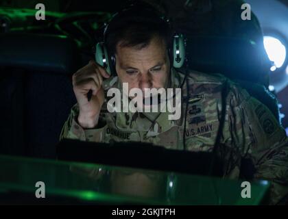 82nd Airborne Division Commander Maj. Gen. James Huggins and 82nd ...