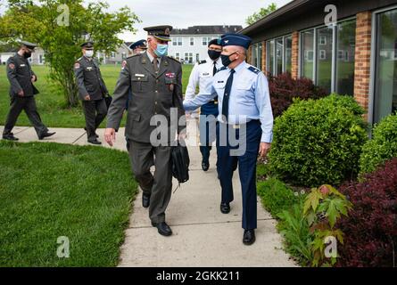 Serbian Armed Forces Col. Sasa Milutinovic, Serbian Army orthodox ...
