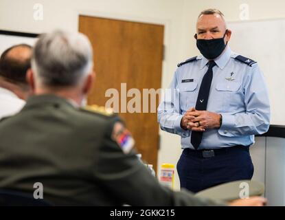 Serbian Armed Forces Col. Sasa Milutinovic, Serbian Army orthodox ...