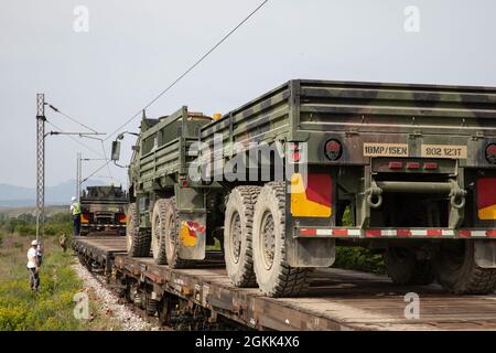 Soldiers from the 902nd Engineer Company (Vertical), 15th Engineer ...