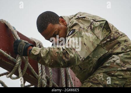 Soldiers from Regional Health Command-Atlantic and the U.S. Army ...