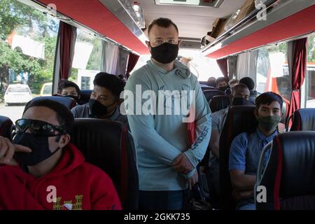 Soldiers from the 902nd Engineer Company (Vertical), 15th Engineer ...