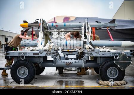 The AIM-120 advanced medium-range air-to-air missile (AMRAAM) of ...
