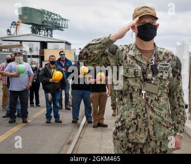 decommissioning, Los Angeles-class attack submarine USS Memphis (SSN ...