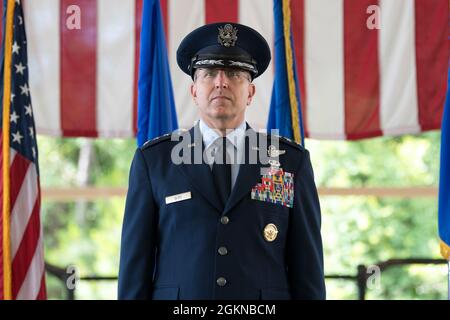The new commander of U.S. Special Operations Command, Army Gen. Richard ...