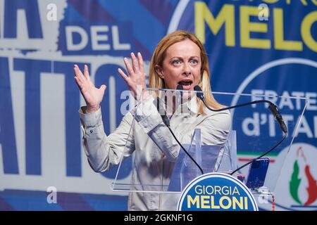 Catanzaro, Italia. 14th Sep, 2021. Giorgia Meloni e Roberto Occhiuto e ...