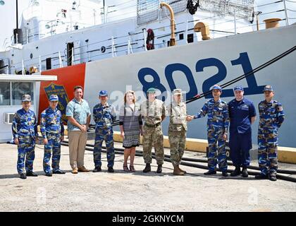 Brigadier General Jennifer Short and Brigadier General Alan Lister from ...