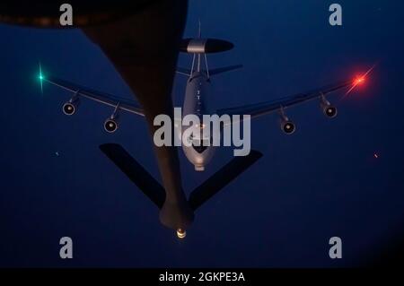 E-3 Sentry AWACS Refueling Stock Photo - Alamy