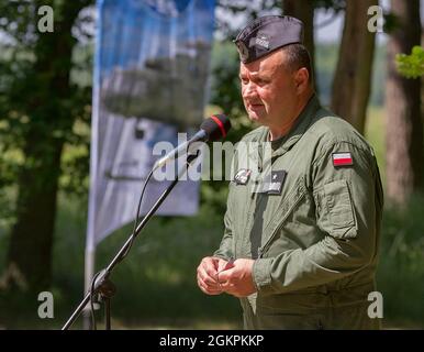Polish Army Brig. Gen. Wojciech Pikuła, 3rd Air Lift commander, greets ...