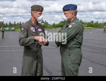 Finnish Air Force Lt. Col. Inka Niskanen, the commanding officer of ...