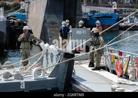 YOKOSUKA, Japan (June 18, 2021) Commander, Fleet Activities Yokosuka ...