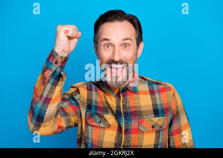 Photo of hooray mature brunet man show telephone yell wear red t-shirt ...