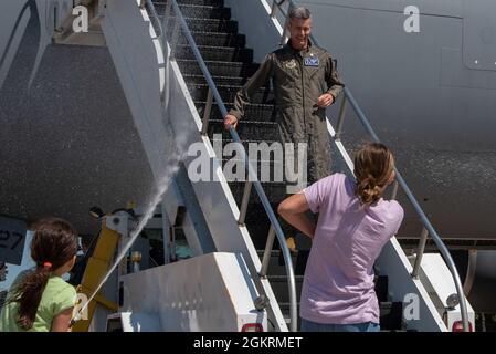 Col. Richard Tanner, 22nd Air Refueling Wing commander, bids farewell ...