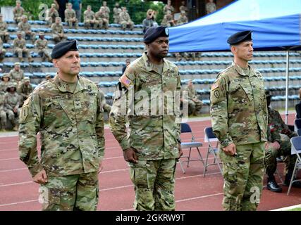 From left to right: Outgoing brigade CSM Antony Bowers, COL Wayne ...