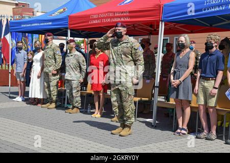 U.S. Army Col. Michael Kloepper, commander of the 173rd Airborne ...