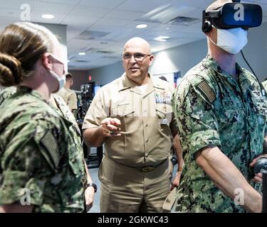A student of Limited Duty Officer/Chief Warrant Officer (LDO/CWO ...