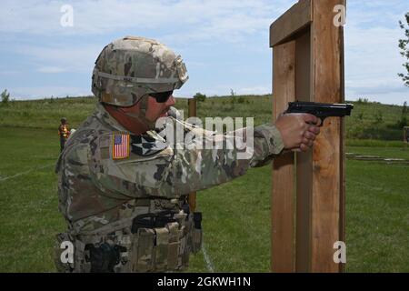 Distinguished Rifle Badge Stock Photo - Alamy