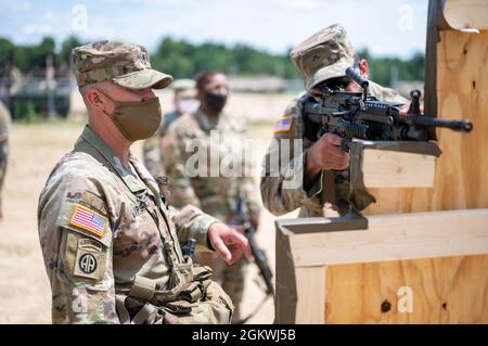 M249 machine gun on position isolated on white Stock Photo - Alamy