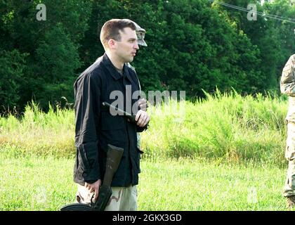 1st Lt. Timothy Barile, executive officer, Headquarters and ...