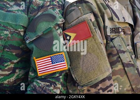 Soldiers with the U.S. Army Forces (ARFOR) and the Forcas de Defesa de ...