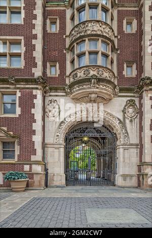 Quadrangle Entrance U-Penn University of Pennsylvania - View to the ...