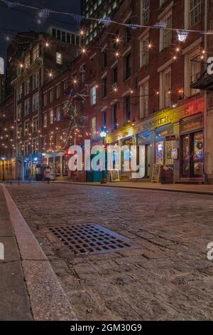 Stone Street NYC - One of the oldest streets in the heart of the ...
