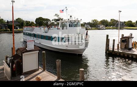 Bay Shore, New York, USA - 10 August 2022: The Fire Island Queen ferry ...