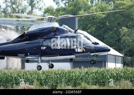 SAS 22 SAS Dauphin helicopter based at Credenhill, Hereford ...