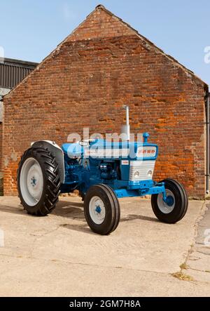Ford 4000 Pre Force vintage tractor Stock Photo - Alamy
