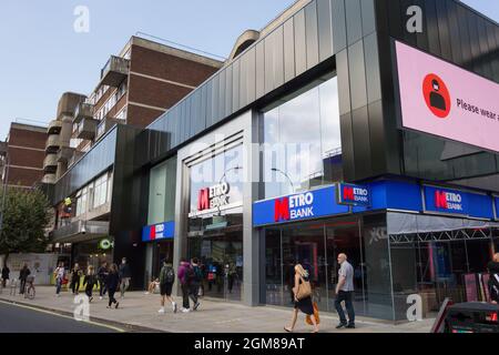 Metro Bank, King's Mall, King Street, Hammersmith, London, W6, England ...