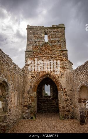 Knowlton Neolithic Henge monument and 12th century ruined church near ...