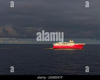The Sanco Swift Seismic Source Vessel passing by the Alvheim FPSO on ...