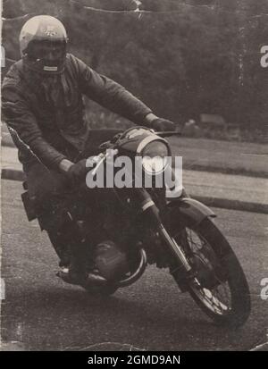 Motorcyclist, race track, bend, slant, sports motorcycle, Suzuki GSX-R ...