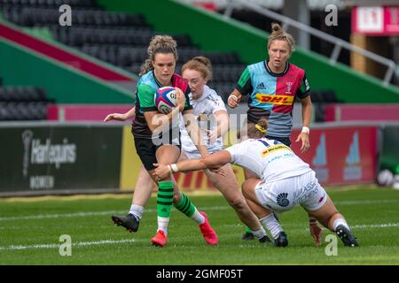 Twickenham Stoop, ENGLAND : Ellie Kildunne of Harlequins takes down ...