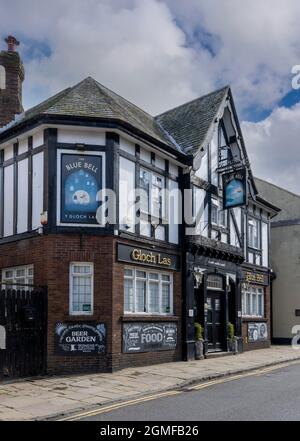 The Blue Bell public house, Castle Street, Conwy, North Wales, UK Stock ...