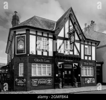 The Blue Bell public house, Castle Street, Conwy, North Wales, UK Stock ...
