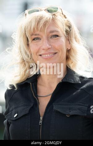 Julie Debazac attends Demain nous appartient photocall during the 23rd ...
