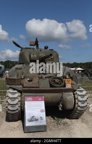 Demonstration at Bovington Tank Museum of the M4 Sherman from the film ...