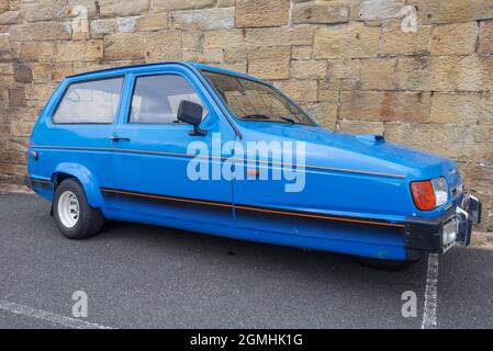 reliant three wheel car wheeler plastic pig robin Stock Photo - Alamy