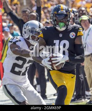 Las Vegas Raiders cornerback Trayvon Mullen (27) returns an ...