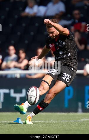 Leo Berdeu of Lyon during the Top 14 match between Toulouse and Lyon at ...