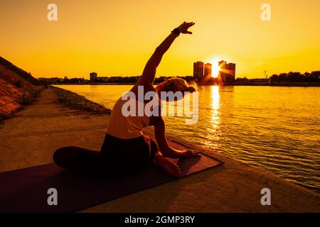 Woman exercising pilates. Mermaid exercise Stock Photo - Alamy