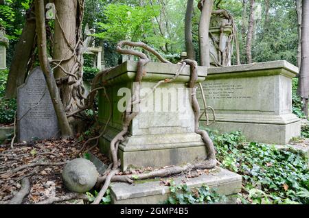 lucian freud grave highgate cemetery west N6 north london england UK ...