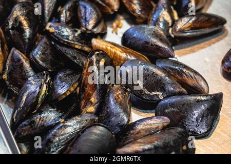 Midye dolma, stuffed mussels close-up, traditional Turkish food food ...