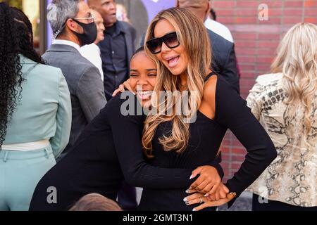 Veronica Alexander (right) poses with daughter Jade Chula Alexander ...