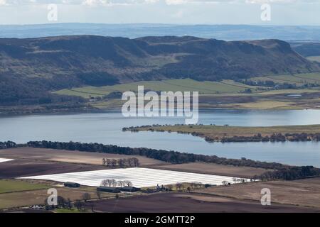Benarty Hill from the Loch Leven Heritage Trail Stock Photo - Alamy