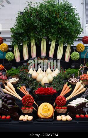 Vegetable display at Chelsea flower show Stock Photo - Alamy